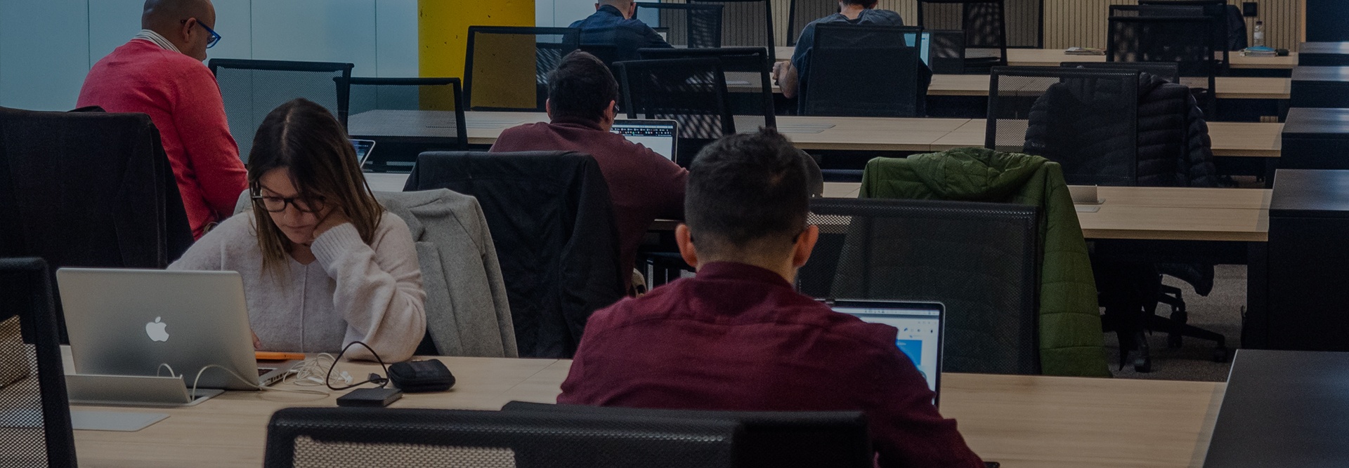 Shared work table - Torre d'Ara